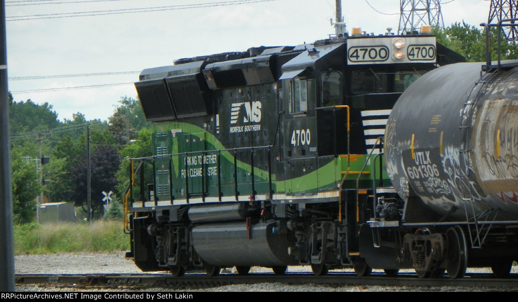 NS 4700